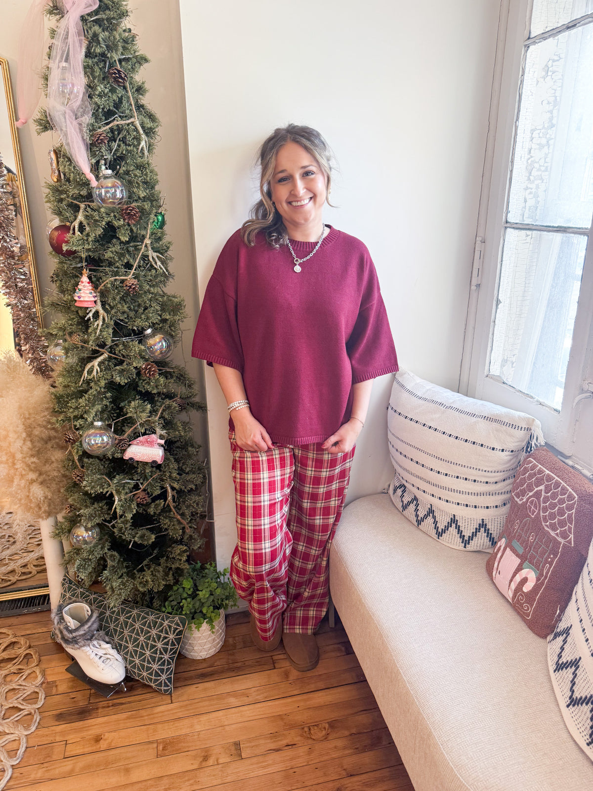 Tessa Short Sleeve Oversized Sweater - Burgundy – The Collective Rose